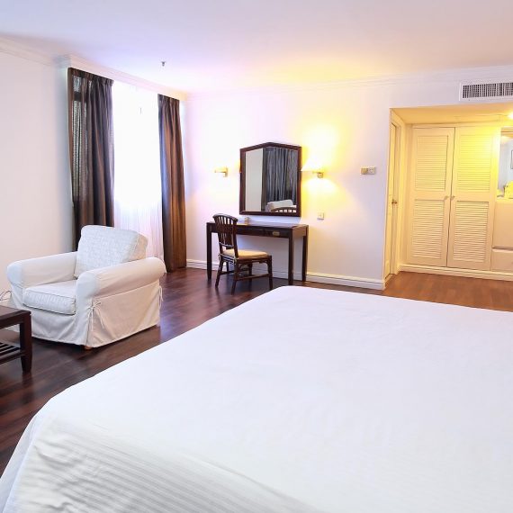 Deluxe – The Putra Regency Hotel